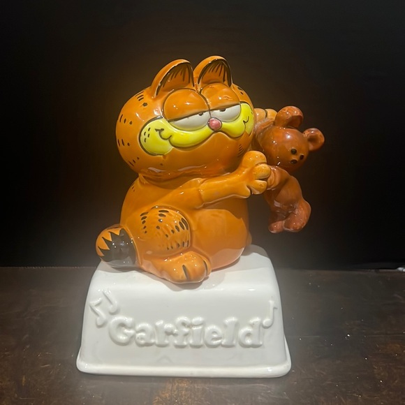 Enesco | Art | Vintage 981 Garfield And Pookie Ceramic Music Box | Poshmark